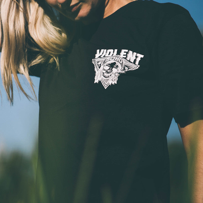 Violent Soho // Blazin' Skull Tee (Black) – 24Hundred